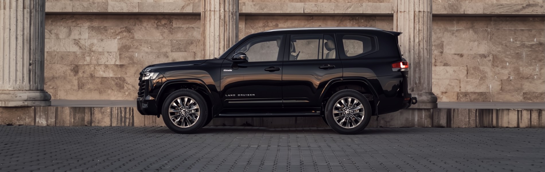 Land Cruiser 300 | Toyota