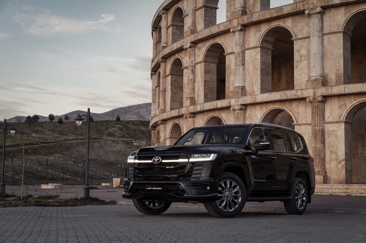Land Cruiser 300 | Toyota